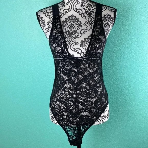 Victoria's Secret | Tops | Victorias Secret Super Sexy Lace Low Cut ...